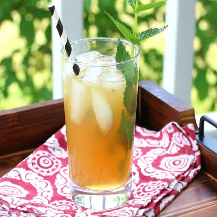 Apple Peppermint Iced Tea - The Daring Gourmet