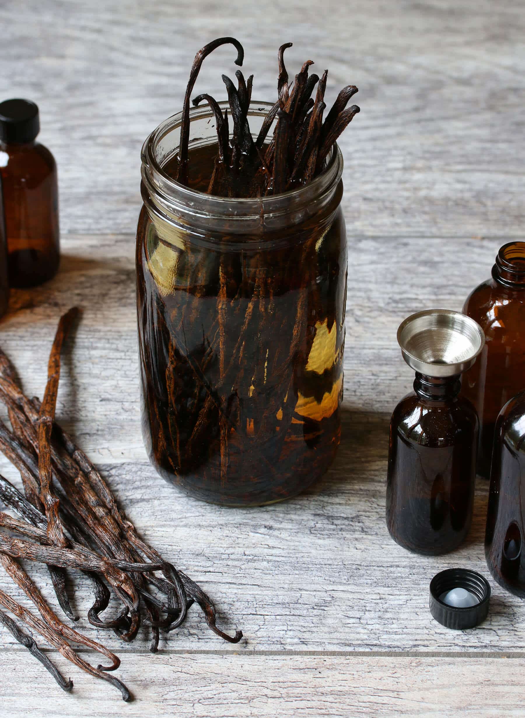 How To Make The Best Homemade Vanilla Extract The Daring Gourmet