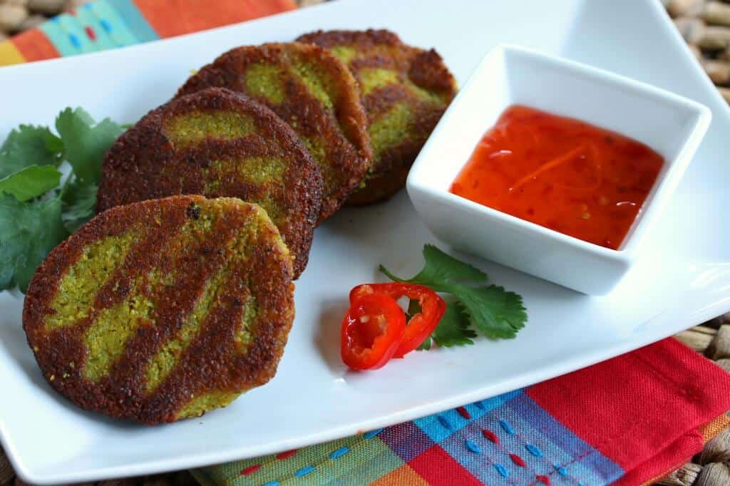 Burmese Yellow Split Pea Fritters (Baya Kyaw) - The Daring Gourmet