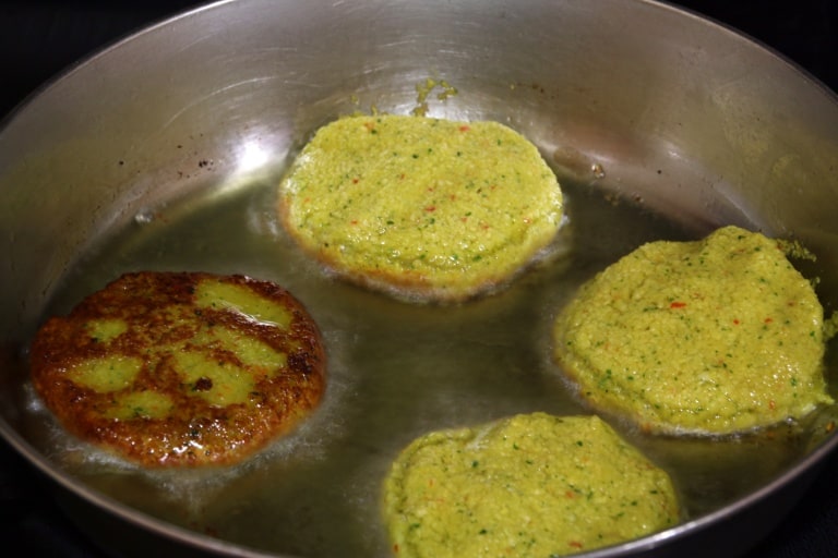 Burmese Yellow Split Pea Fritters (Baya Kyaw) - The Daring Gourmet
