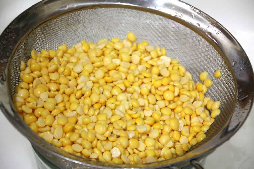 Burmese Yellow Split Pea Fritters (Baya Kyaw) - The Daring Gourmet