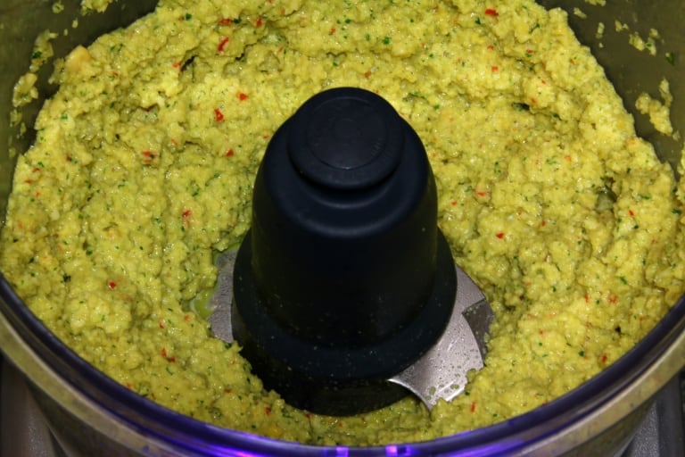 Burmese Yellow Split Pea Fritters (Baya Kyaw) - The Daring Gourmet
