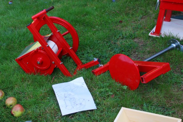 Maximizer Fruit & Apple Cider Press Review + How To Bottle & Preserve ...