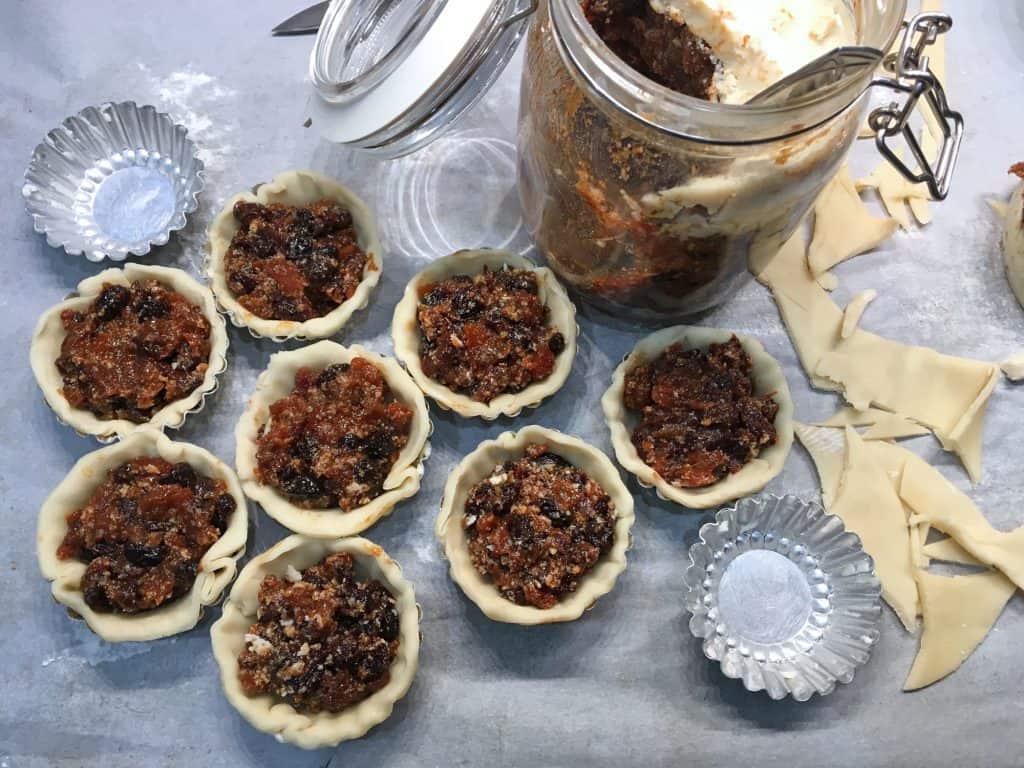 Traditional Mincemeat Pie - The Daring Gourmet