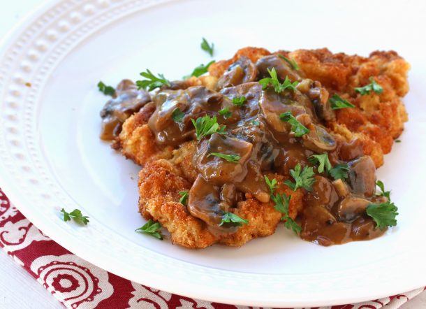 Jägerschnitzel (Schnitzel with Mushroom Gravy) - The Daring Gourmet