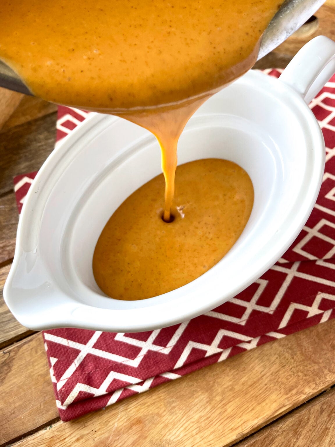 German Rahm Sauce (Rahmsoße) - The Daring Gourmet