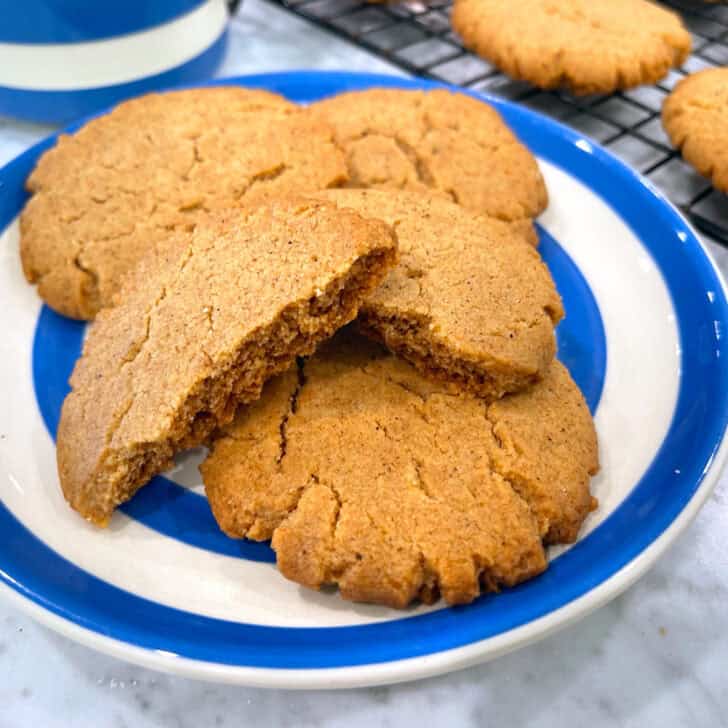 Cornish Fairings (Ginger Biscuits) - The Daring Gourmet